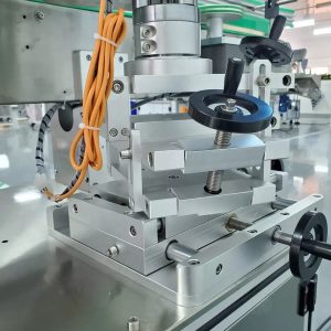 Best Selling Automatic Round Bottle Double-Sides Adhesive Labeling ...